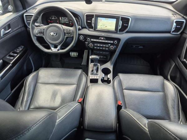 Kia Sportage 2018 Šauļi vietnē Melns Kia Sportage 2018 Šauļi, ar dzinēja tilpumu 1.60 L un nobraukumu 348 tūkst. km par 9900 €, foto 10 vietnē AUTOMOTO.COM.LV