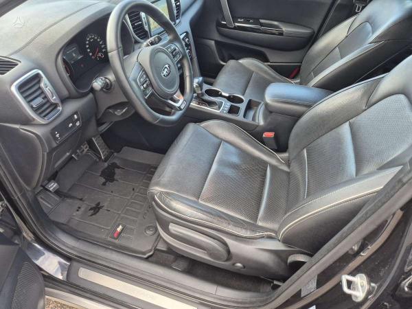 Kia Sportage 2018 Šauļi vietnē Melns Kia Sportage 2018 Šauļi, ar dzinēja tilpumu 1.60 L un nobraukumu 348 tūkst. km par 9900 €, foto 11 vietnē AUTOMOTO.COM.LV