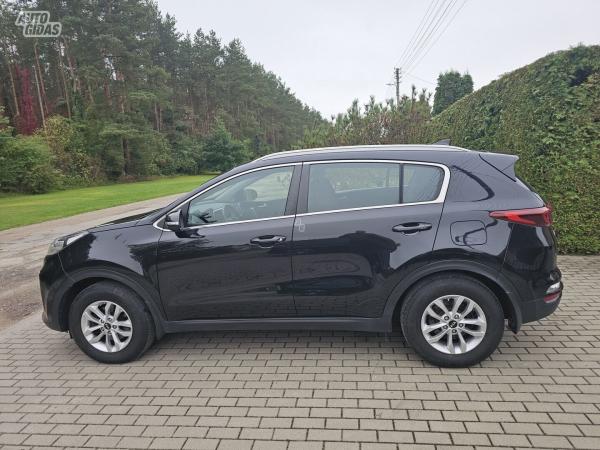 Black Kia Sportage 2018 in Ukmerge, with an engine capacity of 1.60 L and mileage of 226 thousand km for 9700 €, photo 7 on AUTOMOTO.COM.LV