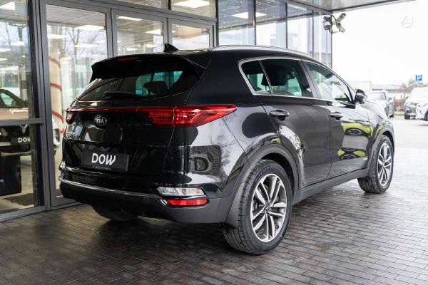 Black Kia Sportage 2019 in Vilnius, with an engine capacity of 1.60 L and mileage of 93 thousand km for 16990 €, photo 7 on AUTOMOTO.COM.LV