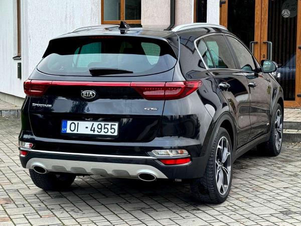 Black Kia Sportage 2019 in Panevezys, with an engine capacity of 1.60 L and mileage of 118 thousand km for 15800 €, photo 3 on AUTOMOTO.COM.LV