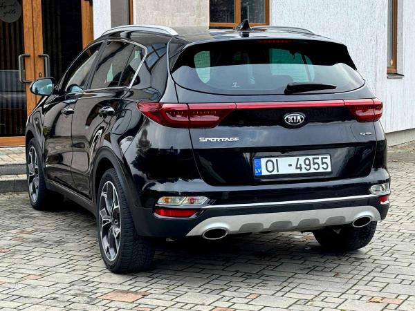Black Kia Sportage 2019 in Panevezys, with an engine capacity of 1.60 L and mileage of 118 thousand km for 15800 €, photo 4 on AUTOMOTO.COM.LV