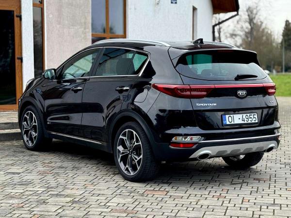 Black Kia Sportage 2019 in Panevezys, with an engine capacity of 1.60 L and mileage of 118 thousand km for 15800 €, photo 7 on AUTOMOTO.COM.LV
