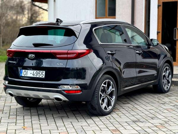 Black Kia Sportage 2019 in Panevezys, with an engine capacity of 1.60 L and mileage of 118 thousand km for 15800 €, photo 8 on AUTOMOTO.COM.LV