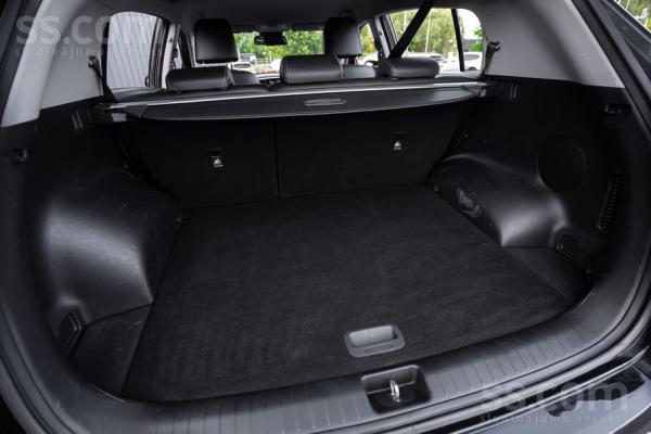 Black Kia Sportage 2019 in Jelgava, with an engine capacity of 1.60 L and mileage of 0 thousand km for 11950 €, photo 9 on AUTOMOTO.COM.LV