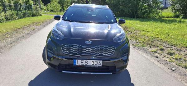 Black Kia Sportage 2019 in Vilnius, with an engine capacity of 1.60 L and mileage of 169 thousand km for 14000 €, photo 2 on AUTOMOTO.COM.LV
