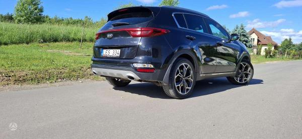 Black Kia Sportage 2019 in Vilnius, with an engine capacity of 1.60 L and mileage of 169 thousand km for 14000 €, photo 4 on AUTOMOTO.COM.LV