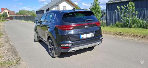 Black Kia Sportage 2019 in Vilnius, with an engine capacity of 1.60 L and mileage of 169 thousand km for 14000 €, photo 5 on AUTOMOTO.COM.LV