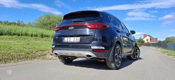 Black Kia Sportage 2019 in Vilnius, with an engine capacity of 1.60 L and mileage of 169 thousand km for 14000 €, photo 7 on AUTOMOTO.COM.LV