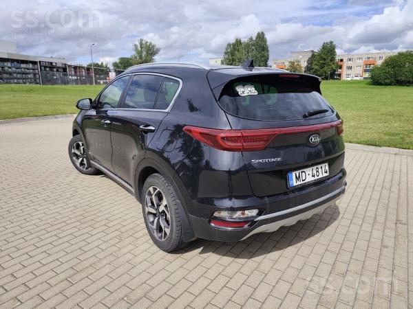 Black Kia Sportage 2019 in Jekabpils, with an engine capacity of 1.60 L and mileage of 251 thousand km for 11500 €, photo 2 on AUTOMOTO.COM.LV