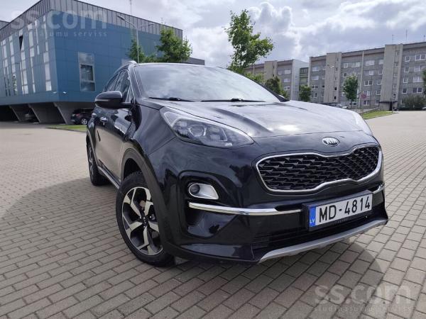 Black Kia Sportage 2019 in Jekabpils, with an engine capacity of 1.60 L and mileage of 251 thousand km for 11500 €, photo 4 on AUTOMOTO.COM.LV