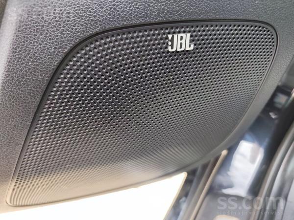 Black Kia Sportage 2019 in Jekabpils, with an engine capacity of 1.60 L and mileage of 251 thousand km for 11500 €, photo 8 on AUTOMOTO.COM.LV
