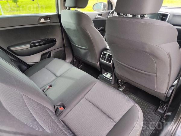 Black Kia Sportage 2019 in Jekabpils, with an engine capacity of 1.60 L and mileage of 251 thousand km for 11500 €, photo 10 on AUTOMOTO.COM.LV