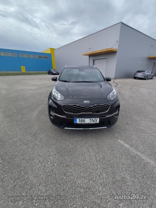 Black Kia Sportage 2019 in Tartu, with an engine capacity of 1.60 L and mileage of 195 thousand km for 13900 €, photo 5 on AUTOMOTO.COM.LV