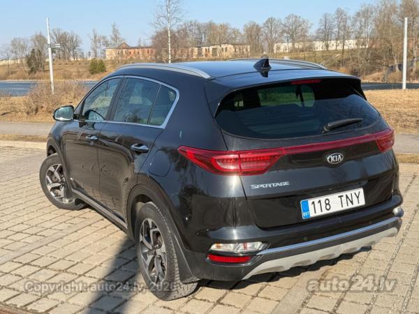 Melns Kia Sportage 2020 Tallina, ar dzinēja tilpumu 1.60 L un nobraukumu 169 tūkst. km par 17100 €, foto 4 vietnē AUTOMOTO.COM.LV