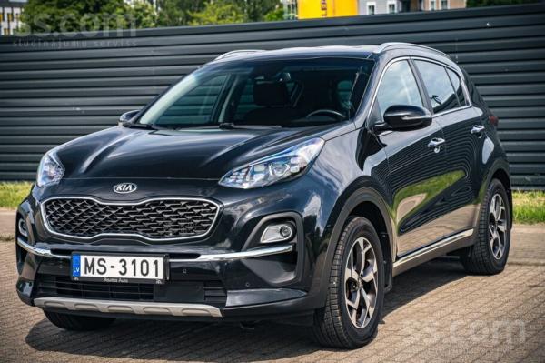 Black Kia Sportage 2020 in Riga, with an engine capacity of 1.60 L and mileage of 0 thousand km for 13990 €, photo 1 on AUTOMOTO.COM.LV