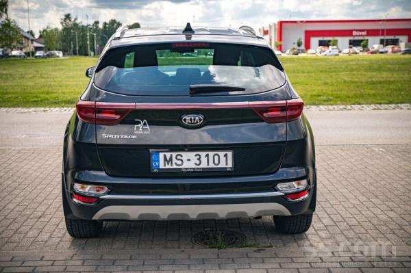 Black Kia Sportage 2020 in Riga, with an engine capacity of 1.60 L and mileage of 0 thousand km for 13990 €, photo 5 on AUTOMOTO.COM.LV