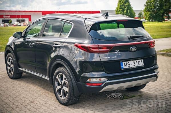Black Kia Sportage 2020 in Riga, with an engine capacity of 1.60 L and mileage of 0 thousand km for 13990 €, photo 6 on AUTOMOTO.COM.LV