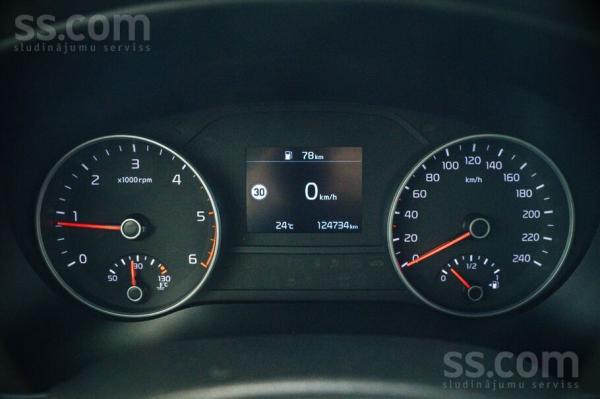 Black Kia Sportage 2020 in Riga, with an engine capacity of 1.60 L and mileage of 0 thousand km for 13990 €, photo 8 on AUTOMOTO.COM.LV