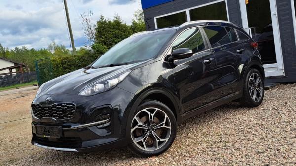 Черный Киа Sportage 2020 в Рига, объемом двигателя 1.60 л и пробегом 197 тыс. км за 15490 €, фото 1 на AUTOMOTO.COM.LV