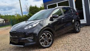 Black Kia Sportage 2020 in Riga, with an engine capacity of 1.60 L and mileage of 197 thousand km for 15490 €, photo  on AUTOMOTO.COM.LV