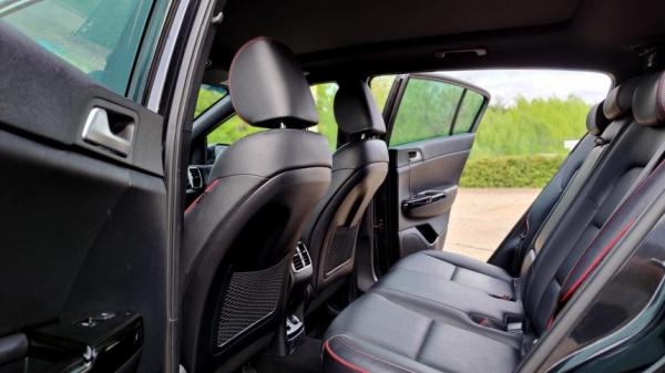 Черный Киа Sportage 2020 в Рига, объемом двигателя 1.60 л и пробегом 197 тыс. км за 15490 €, фото 2 на AUTOMOTO.COM.LV