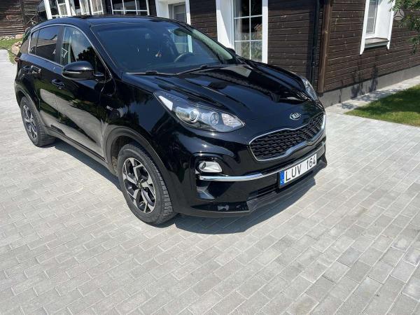 Black Kia Sportage 2020 in Vilnius, with an engine capacity of 2.36 L and mileage of 88 thousand km for 16500 €, photo 3 on AUTOMOTO.COM.LV
