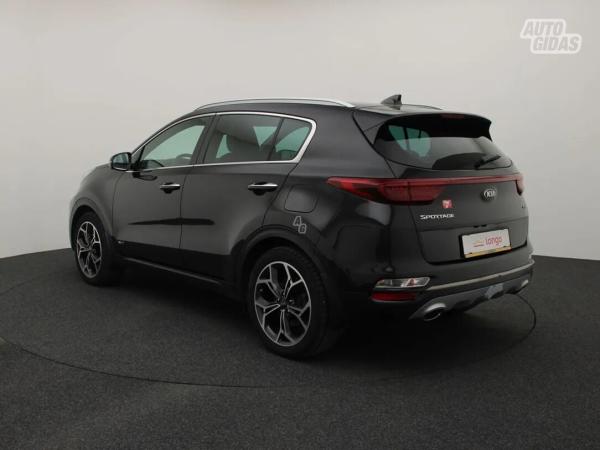 Black Kia Sportage 2021 in Vilnius, with an engine capacity of 1.60 L and mileage of 111 thousand km for 18999 €, photo 7 on AUTOMOTO.COM.LV
