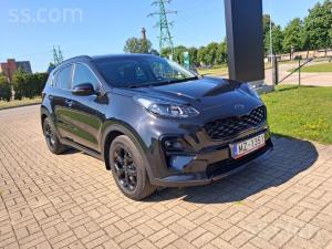 Черный Киа Sportage 2021 в Лиепая, объемом двигателя 1.60 л и пробегом 34 тыс. км за 16640 €, фото  на AUTOMOTO.COM.LV