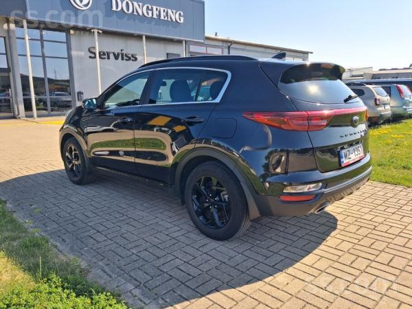 Black Kia Sportage 2021 in Liepaja, with an engine capacity of 1.60 L and mileage of 34 thousand km for 16640 €, photo 5 on AUTOMOTO.COM.LV
