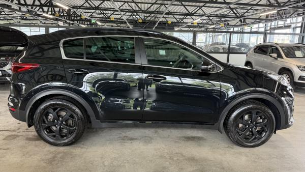 Melns Kia Sportage 2021 Rīga, ar dzinēja tilpumu 1.60 L un nobraukumu 68 tūkst. km par 1790000 €, foto 4 vietnē AUTOMOTO.COM.LV