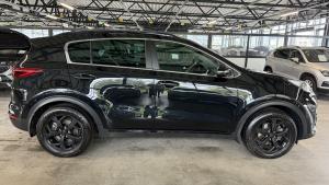 Black Kia Sportage 2021 in Riga, with an engine capacity of 1.60 L and mileage of 68 thousand km for 1790000 €, photo 5 on AUTOMOTO.COM.LV