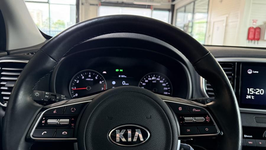 Black Kia Sportage 2021 in Riga, with an engine capacity of 1.60 L and mileage of 68 thousand km for 1790000 €, photo 18 on AUTOMOTO.COM.LV