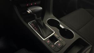 Black Kia Sportage 2021 in Riga, with an engine capacity of 1.60 L and mileage of 68 thousand km for 1790000 €, photo 22 on AUTOMOTO.COM.LV
