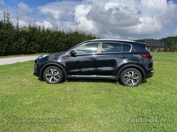 Black Kia Sportage 2021 in Tallinn, with an engine capacity of 1.60 L and mileage of 132 thousand km for 13900 €, photo 3 on AUTOMOTO.COM.LV