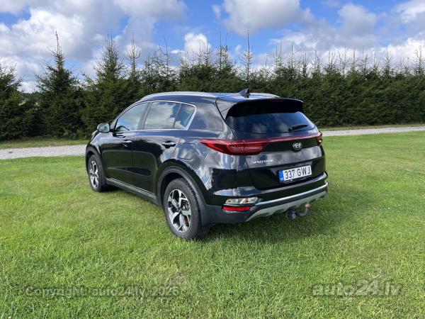 Black Kia Sportage 2021 in Tallinn, with an engine capacity of 1.60 L and mileage of 132 thousand km for 13900 €, photo 5 on AUTOMOTO.COM.LV
