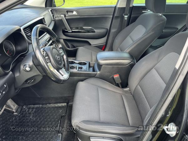Black Kia Sportage 2021 in Tallinn, with an engine capacity of 1.60 L and mileage of 132 thousand km for 13900 €, photo 6 on AUTOMOTO.COM.LV