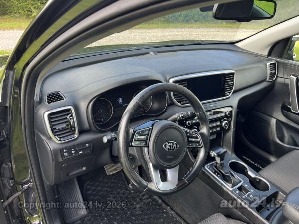 Black Kia Sportage 2021 in Tallinn, with an engine capacity of 1.60 L and mileage of 132 thousand km for 13900 €, photo 8 on AUTOMOTO.COM.LV