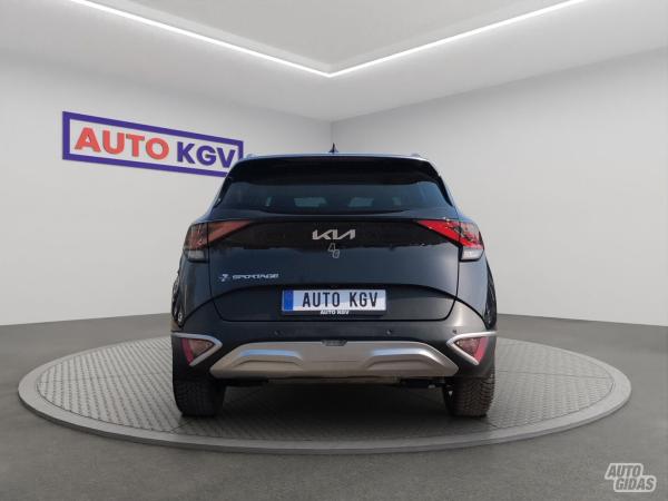 Black Kia Sportage 2022 in Vilnius, with an engine capacity of 1.60 L and mileage of 42 thousand km for 21499 €, photo 4 on AUTOMOTO.COM.LV