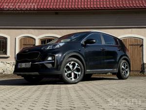 Black Kia Sportage 2022 in Riga, with an engine capacity of 1.60 L and mileage of 111 thousand km for 16500 €, photo  on AUTOMOTO.COM.LV