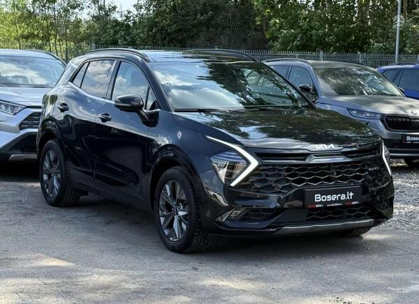 Black Kia Sportage 2022 in Vilnius, with an engine capacity of 1.60 L and mileage of 125 thousand km for 25990 €, photo 3 on AUTOMOTO.COM.LV