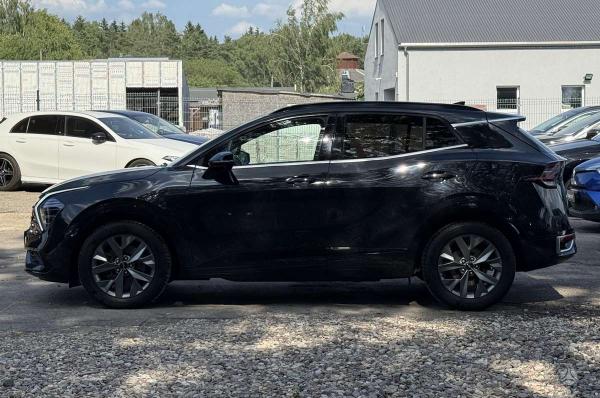 Black Kia Sportage 2022 in Vilnius, with an engine capacity of 1.60 L and mileage of 125 thousand km for 25990 €, photo 8 on AUTOMOTO.COM.LV
