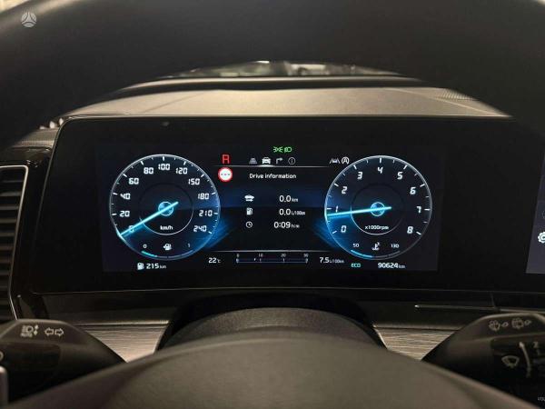 Black Kia Sportage 2022 in Vilnius, with an engine capacity of 1.60 L and mileage of 91 thousand km for 21900 €, photo 6 on AUTOMOTO.COM.LV