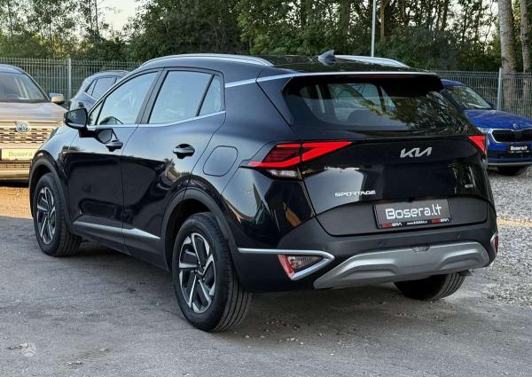 Black Kia Sportage 2022 in Vilnius, with an engine capacity of 1.60 L and mileage of 118 thousand km for 20990 €, photo 7 on AUTOMOTO.COM.LV