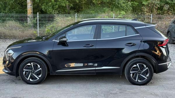 Black Kia Sportage 2022 in Vilnius, with an engine capacity of 1.60 L and mileage of 118 thousand km for 20990 €, photo 8 on AUTOMOTO.COM.LV