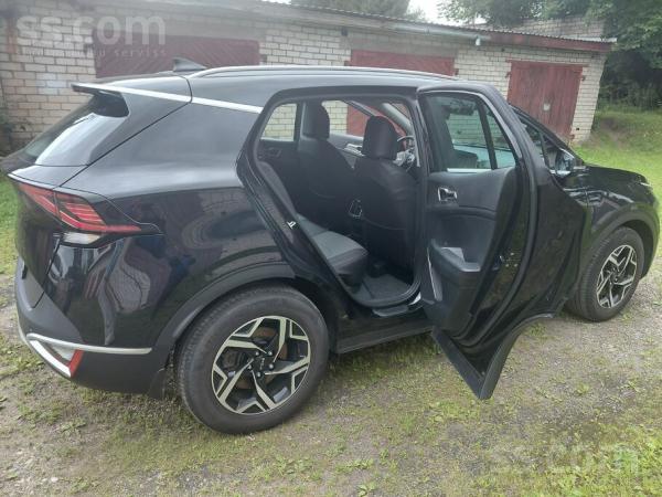 Melns Kia Sportage 2022 Valmiera, ar dzinēja tilpumu 1.60 L un nobraukumu 43 tūkst. km par 18000 €, foto 7 vietnē AUTOMOTO.COM.LV
