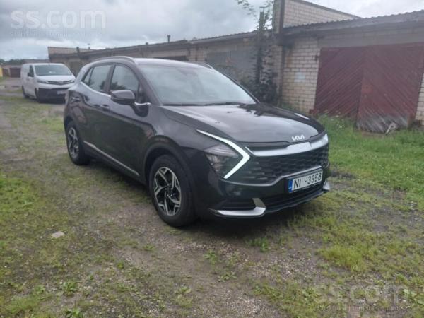 Черный Киа Sportage 2022 в Валмиера, объемом двигателя 1.60 л и пробегом 42 тыс. км за 18000 €, фото 1 на AUTOMOTO.COM.LV