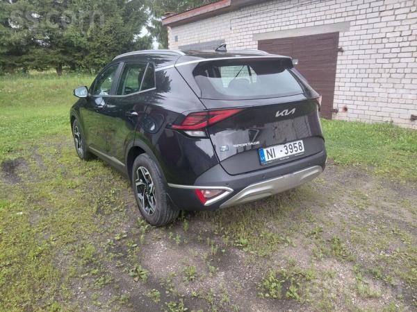 Черный Киа Sportage 2022 в Валмиера, объемом двигателя 1.60 л и пробегом 42 тыс. км за 18000 €, фото 2 на AUTOMOTO.COM.LV