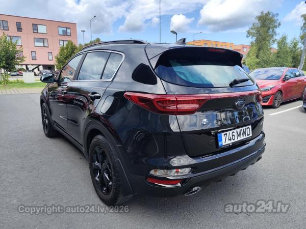 Black Kia Sportage 2022 in Tallinn, with an engine capacity of 1.60 L and mileage of 65 thousand km for 18500 €, photo 3 on AUTOMOTO.COM.LV