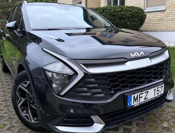Black Kia Sportage 2022 in Klaipeda, with an engine capacity of 1.60 L and mileage of 89 thousand km for 20900 €, photo 1 on AUTOMOTO.COM.LV